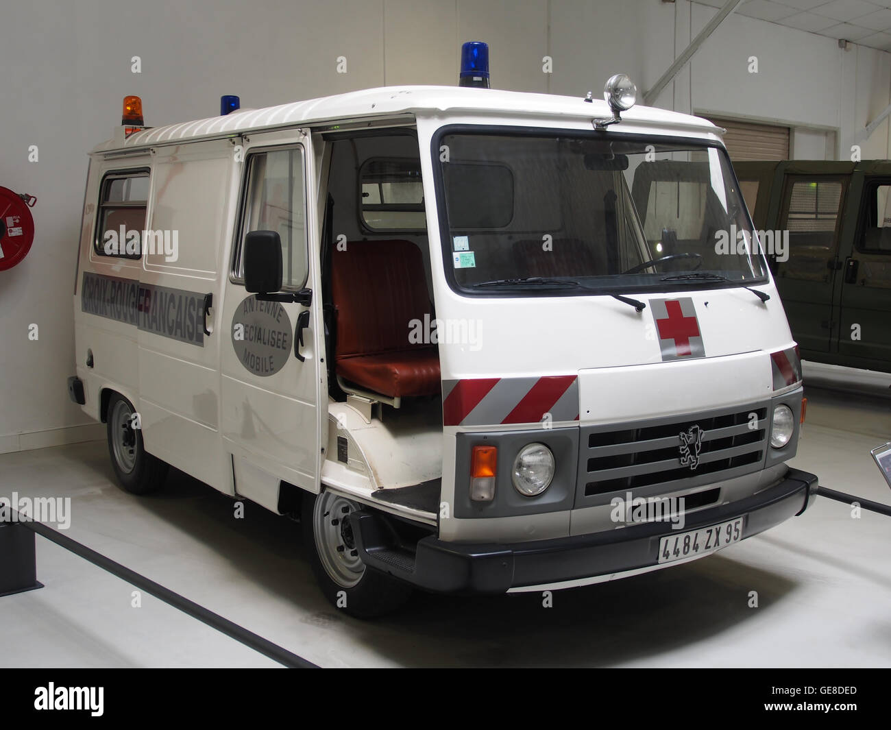 International red cross vehicle hi-res stock photography and images - Alamy