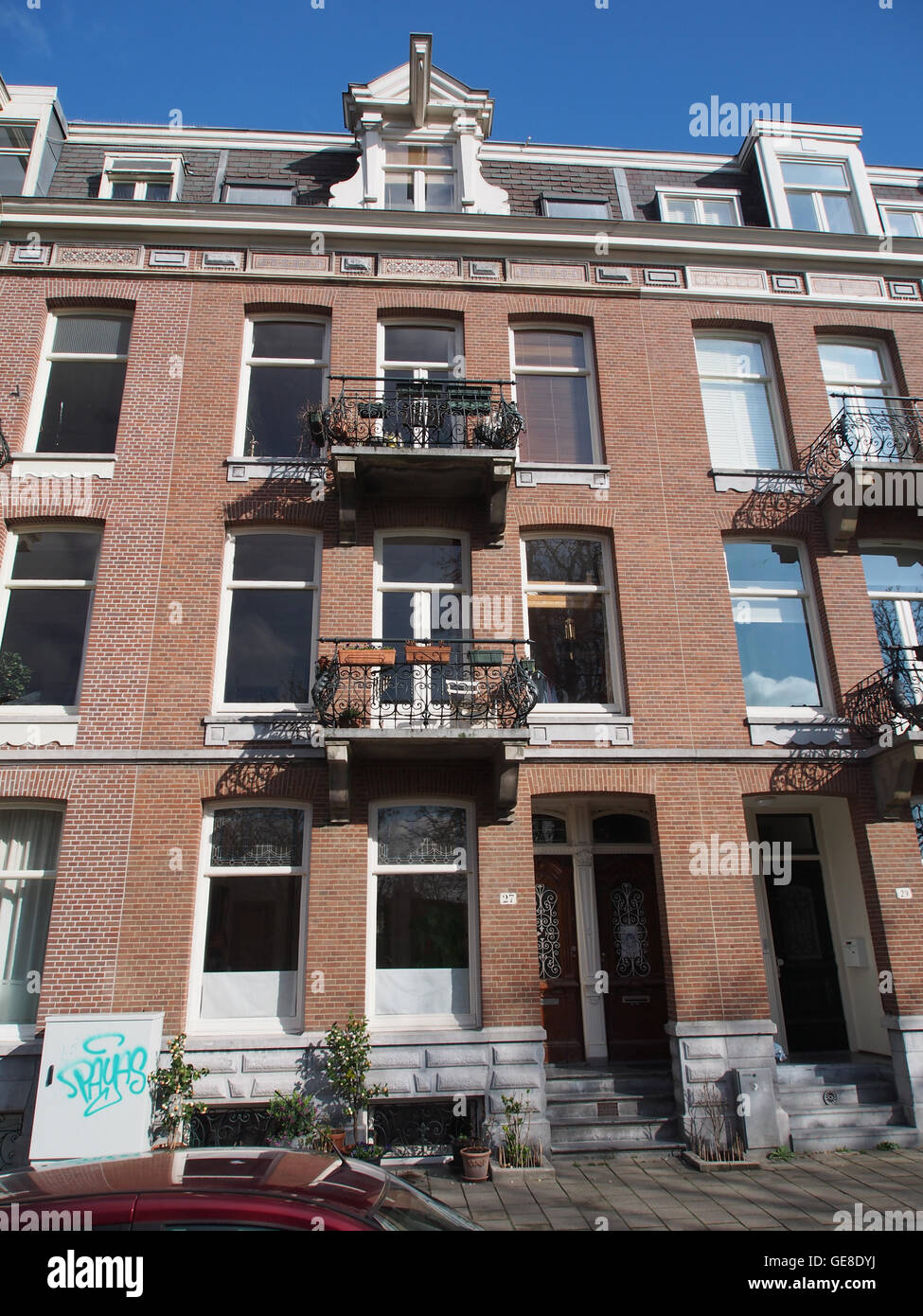 Sarphatipark in Amsterdam is a well-maintained public park offering a ...