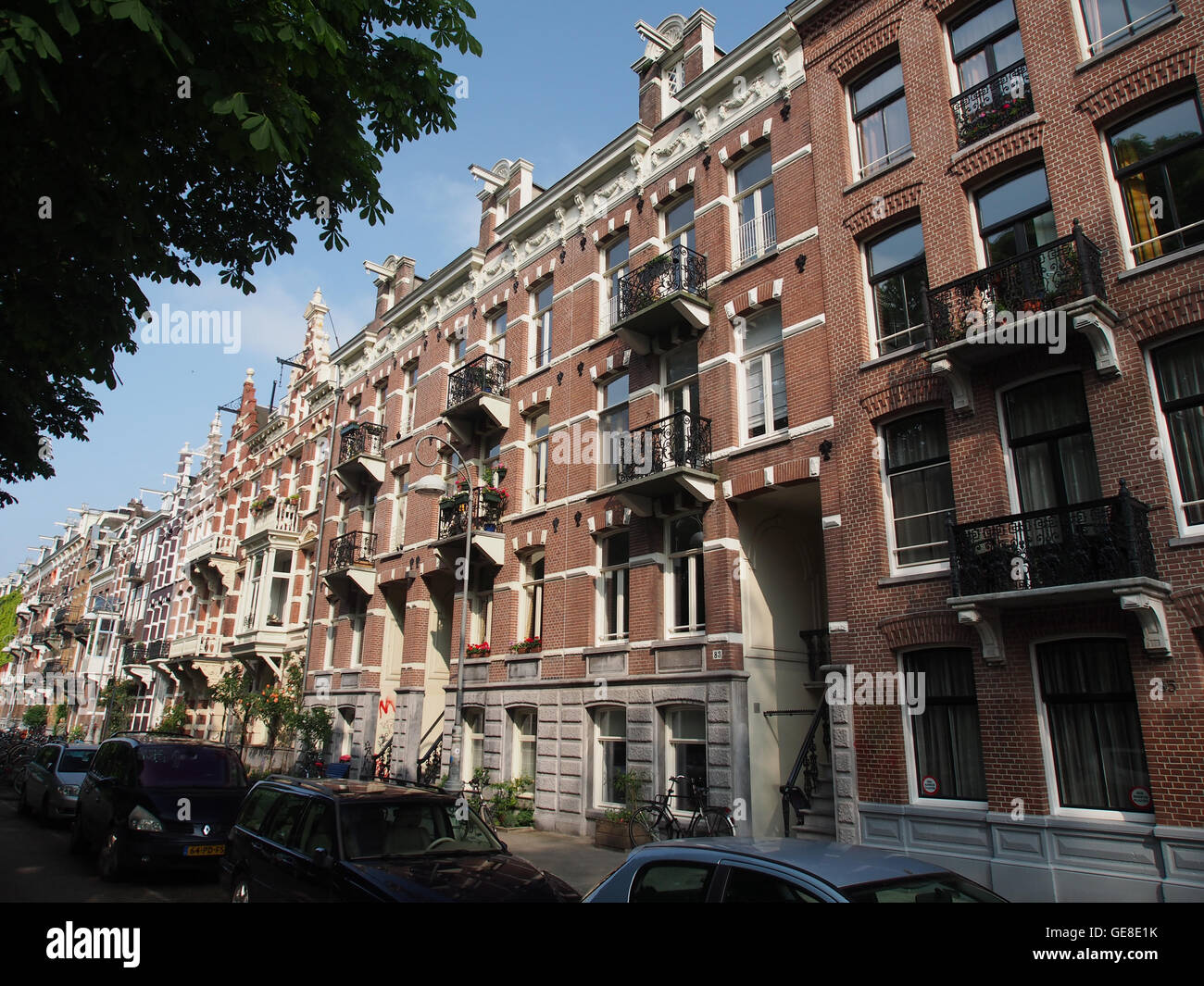 Sarphatipark 83 is a location in Amsterdam, featuring architectural ...