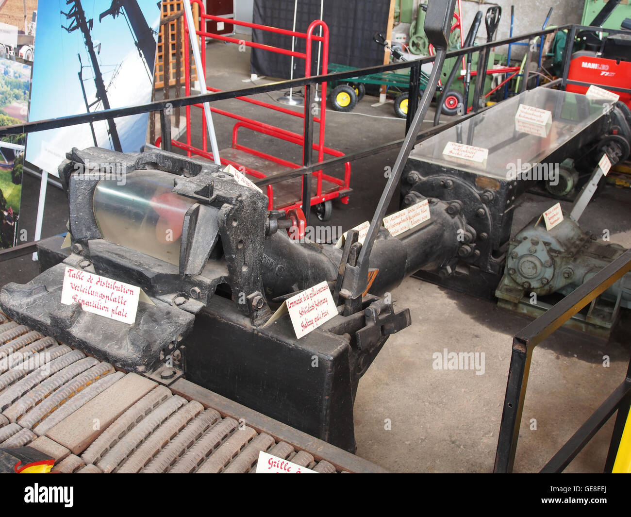 Repartition plate hi-res stock photography and images - Alamy