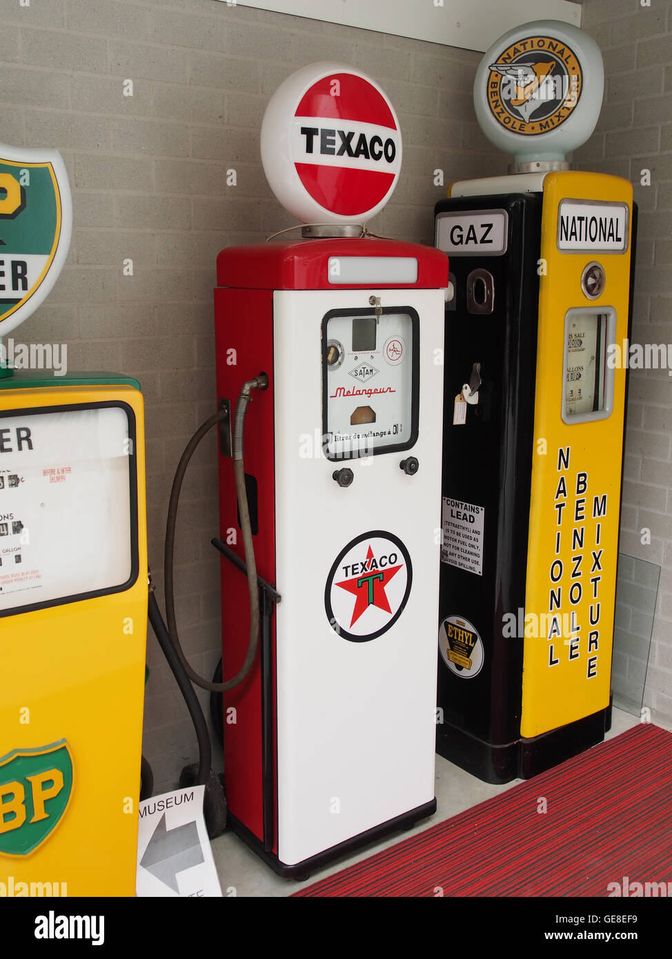 Benzinepomp pic1 hi-res stock photography and images - Alamy