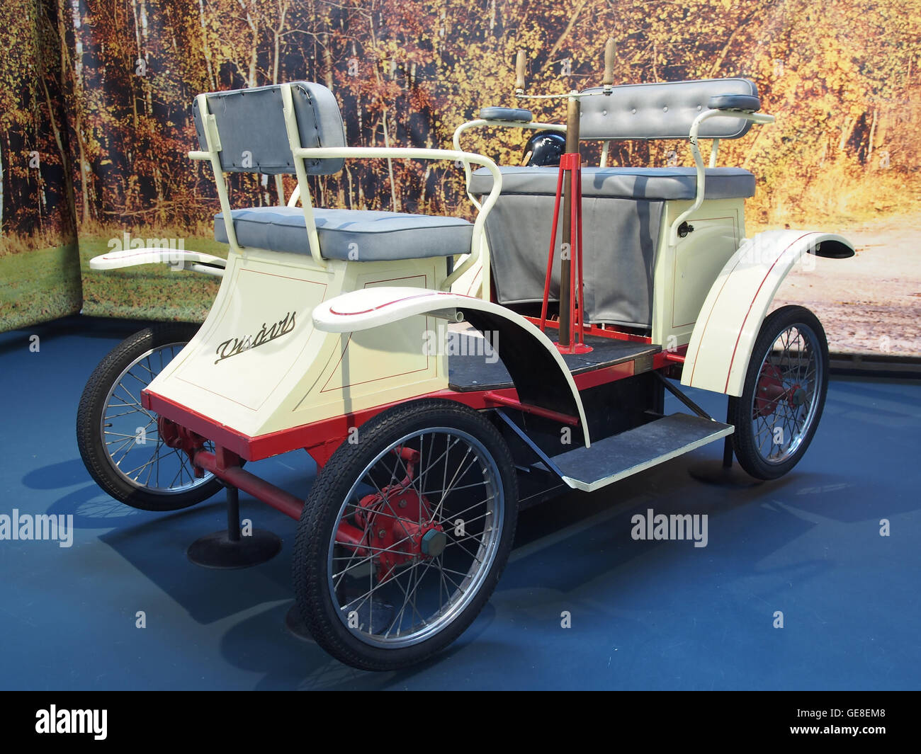 The phrase 'Vis-a-vis to take pictures in' likely refers to a location ...