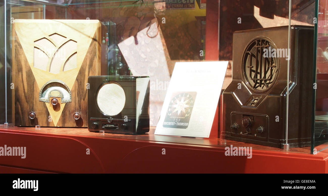This display case features radios at the EDF Electropolis Museum ...