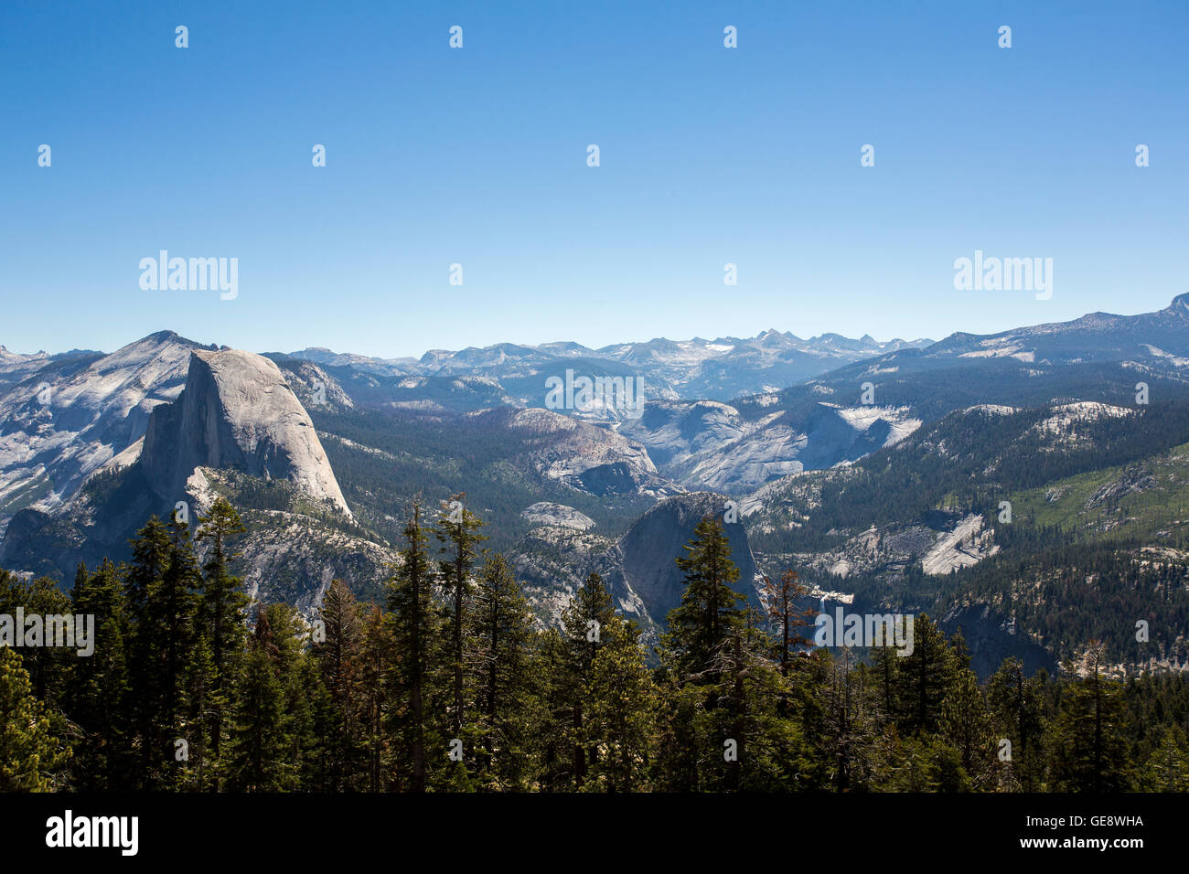 A view across Yosemite Valley to Half Dome from Sentinel Point ...