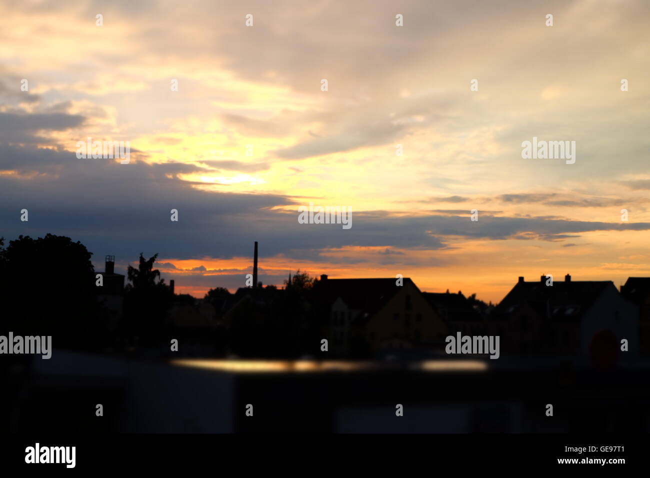Sun down sky hi-res stock photography and images - Alamy