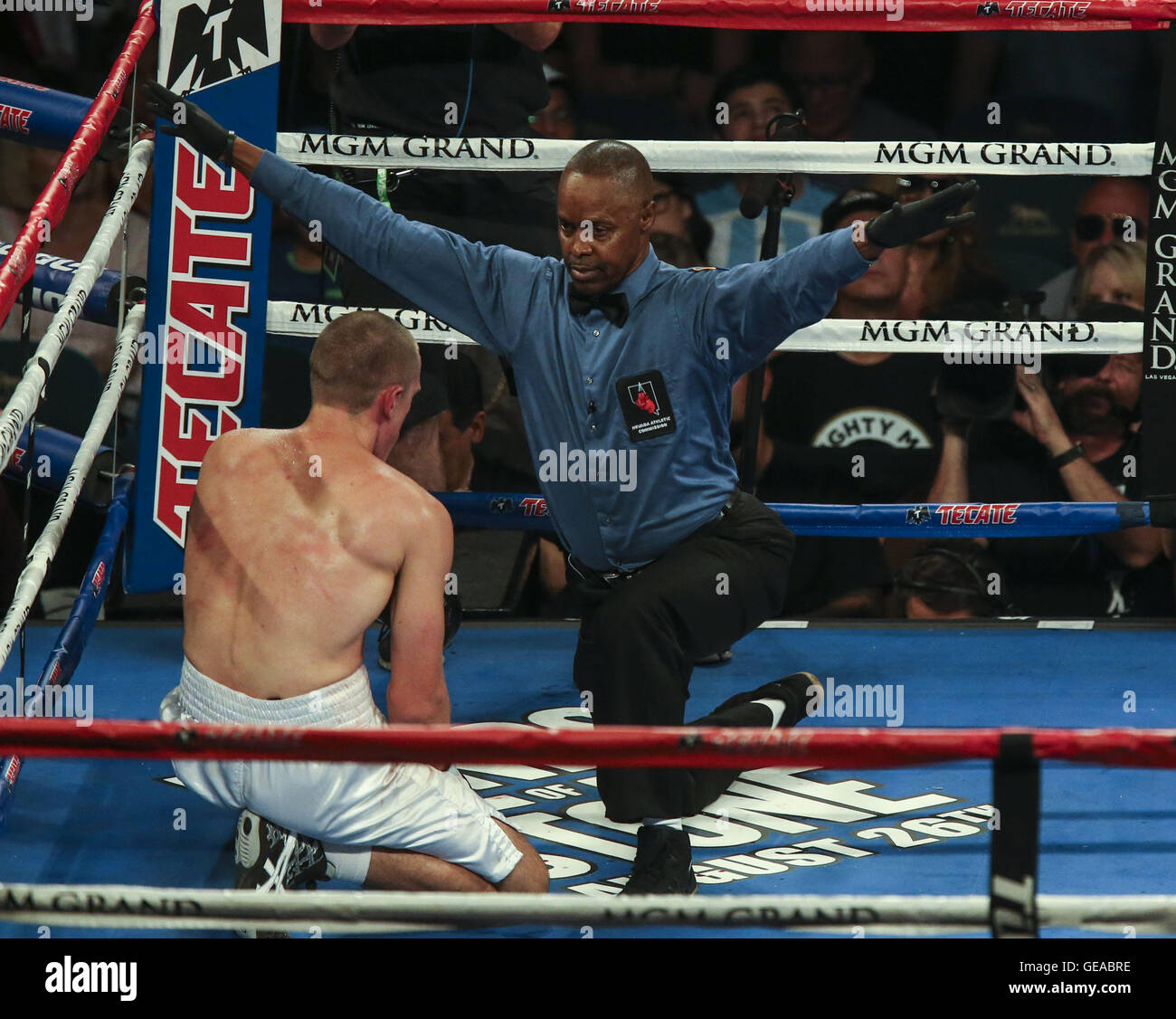 Las Vegas, Nevada, USA. 23rd July, 2016. Tommy Karpency fights against ...