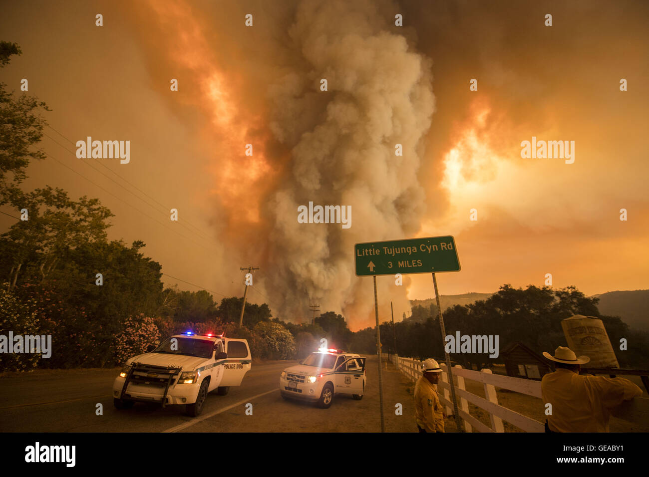 Angeles national forest fire hi-res stock photography and images - Alamy