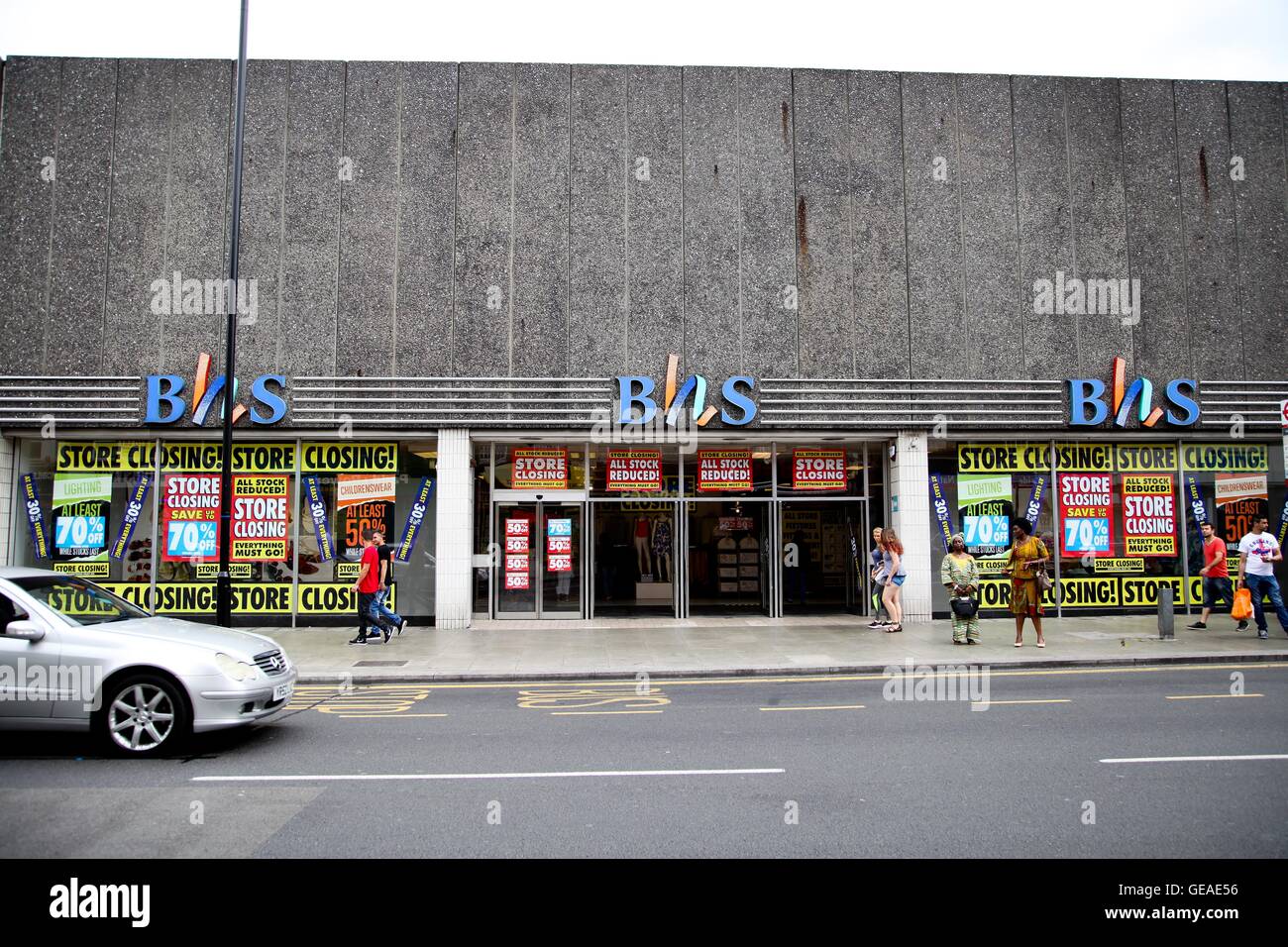 The bhs store in wood green north london hi-res stock photography and ...
