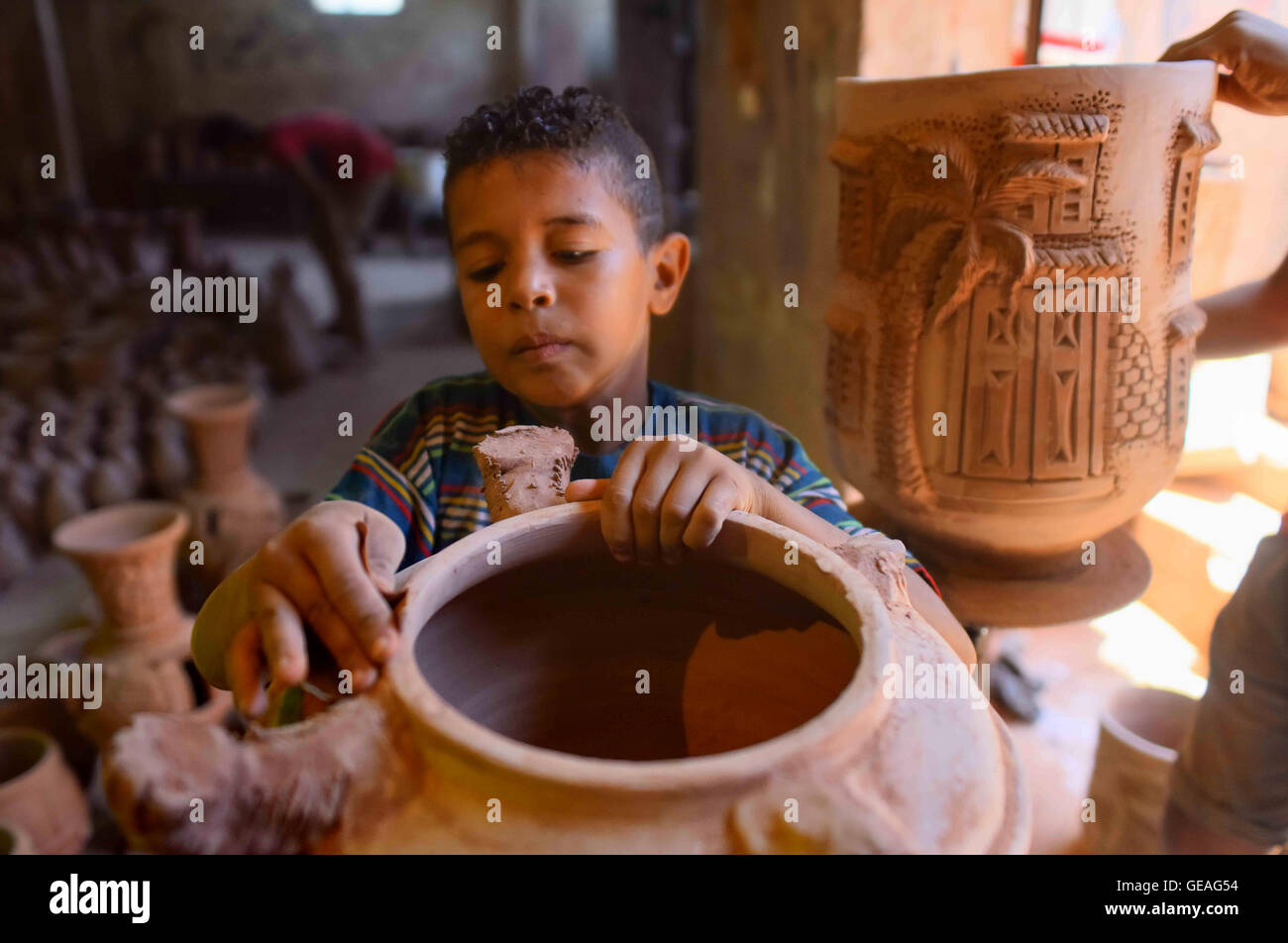 Egyptian pottery workshop hi-res stock photography and images - Alamy