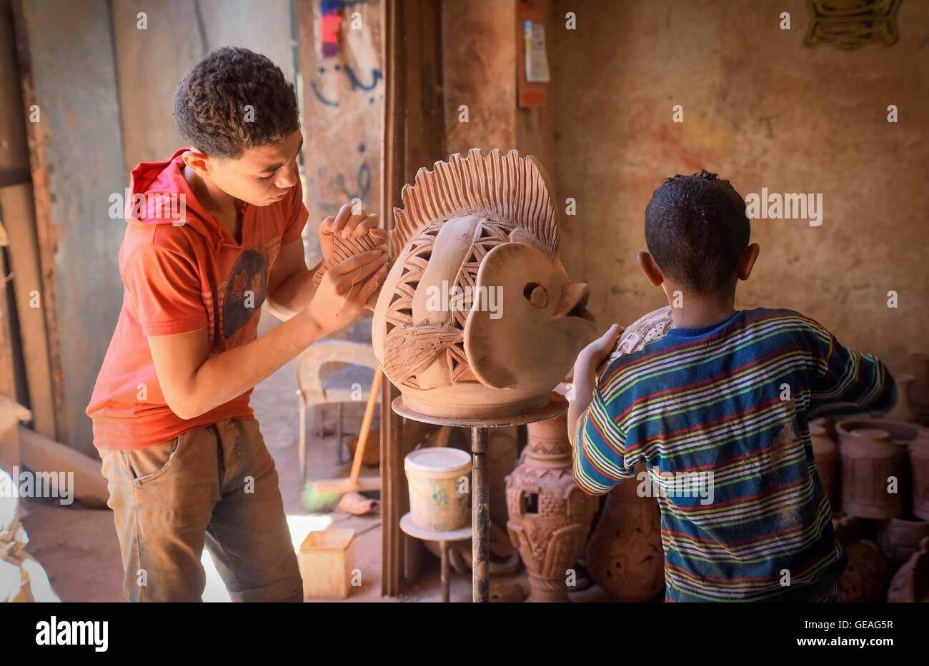 Ancient egyptian pottery workshop hi-res stock photography and images ...