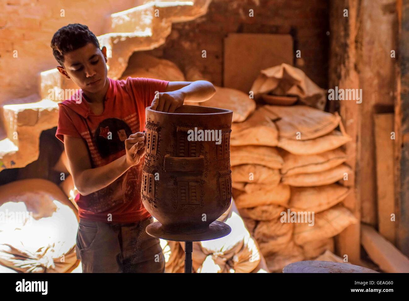Ancient egyptian pottery workshop hi-res stock photography and images ...