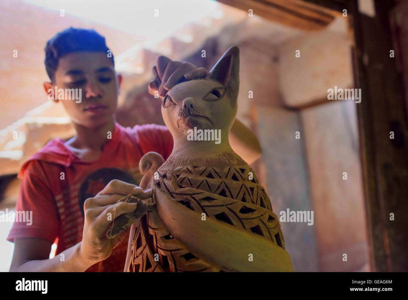 Ancient egyptian pottery workshop hi-res stock photography and images ...