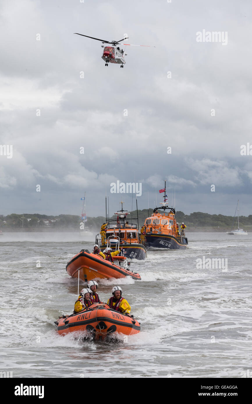 Lifeboats parade hi-res stock photography and images - Alamy