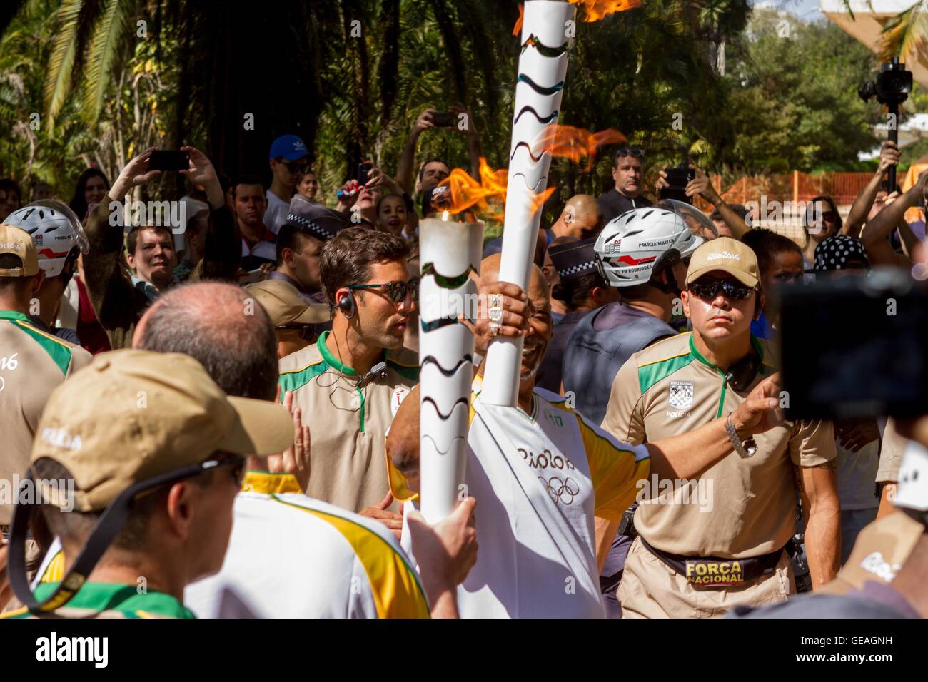 The Olympic torch passed through Ibirapuera Park on Sunday afternoon ...