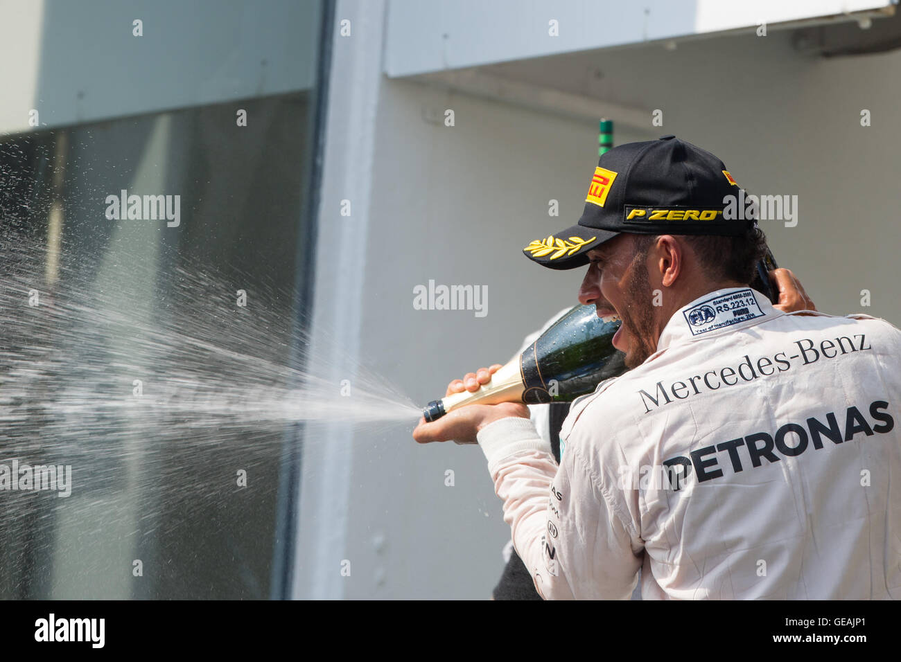 Lewis hamilton champagne hi-res stock photography and images - Alamy