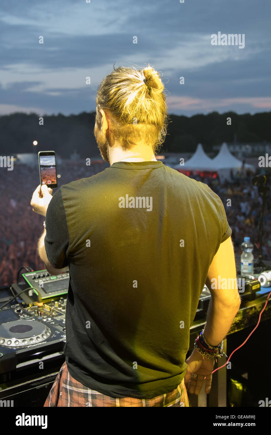 July 23.2016 - David Guetta (Pierre David Guetta) performs live at ...