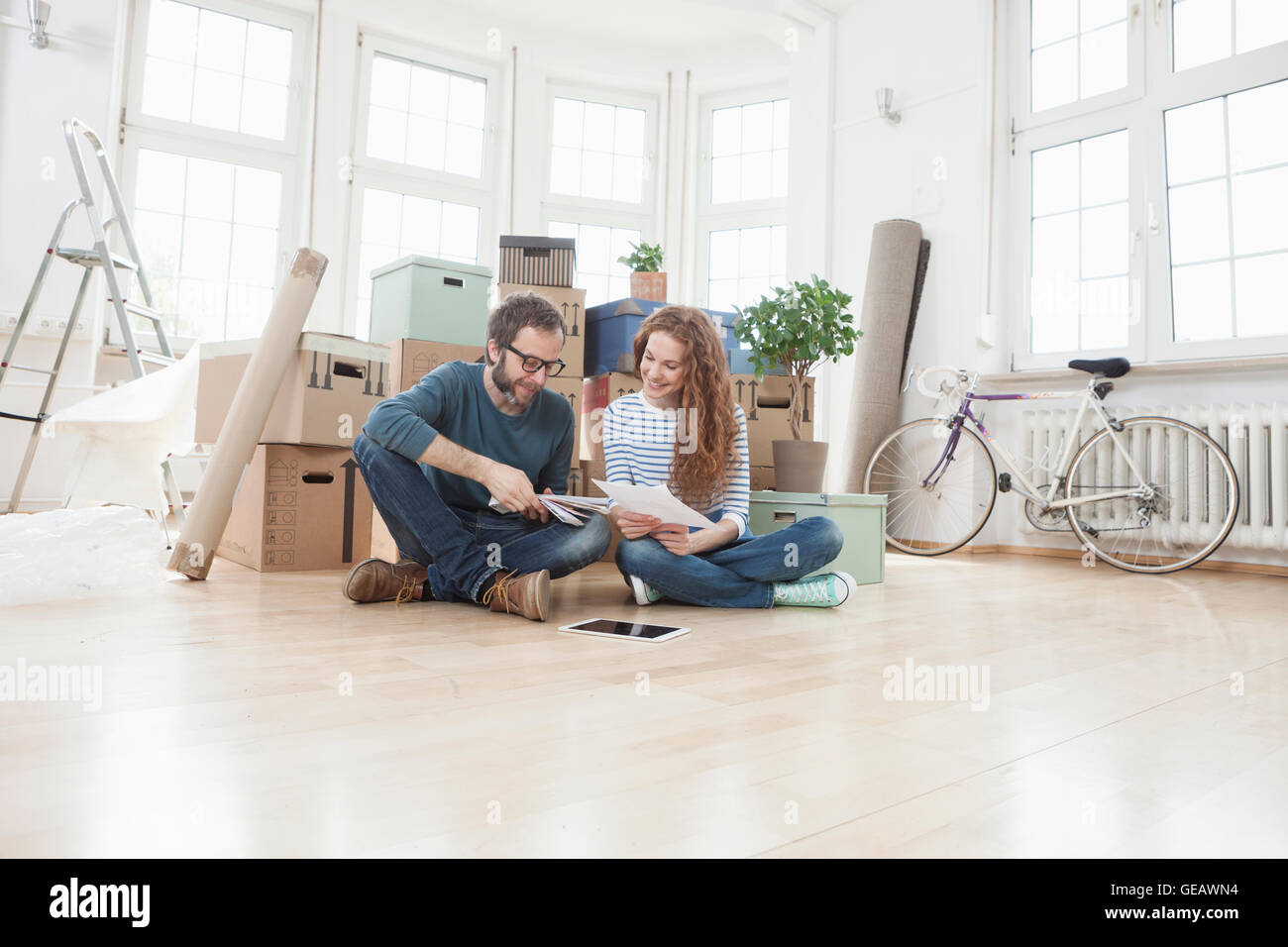 Couple surrounded hi-res stock photography and images - Alamy