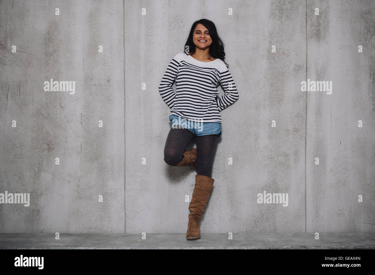 Indian wall background hi-res stock photography and images - Alamy