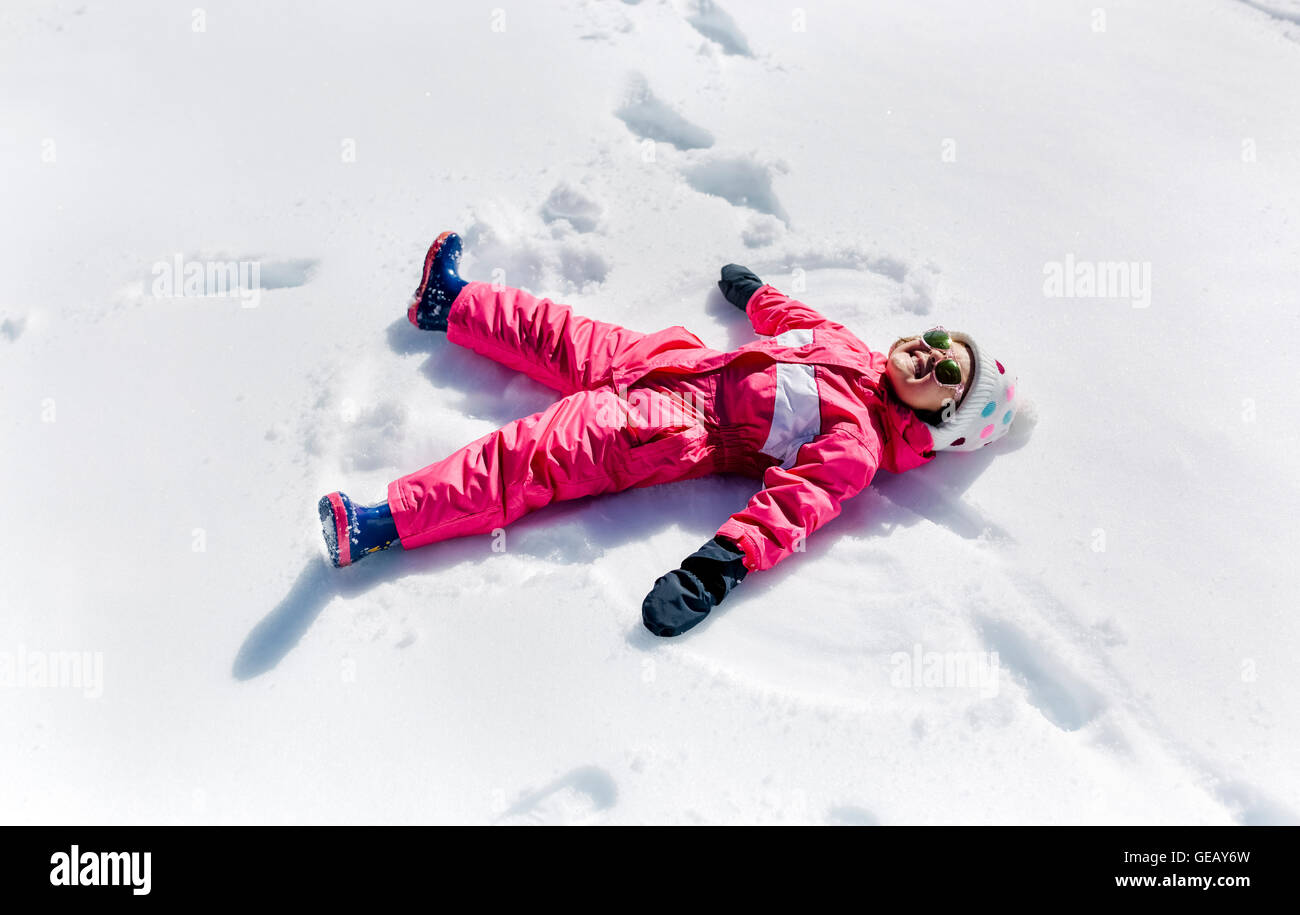 Make a snow angel hi-res stock photography and images - Alamy