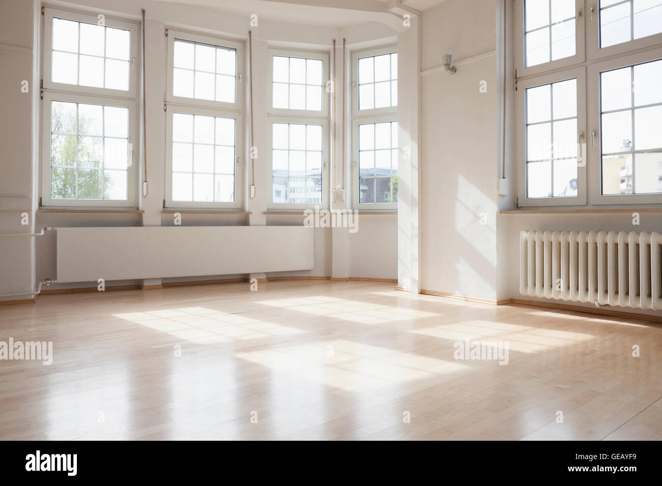 Bright empty apartment Stock Photo - Alamy