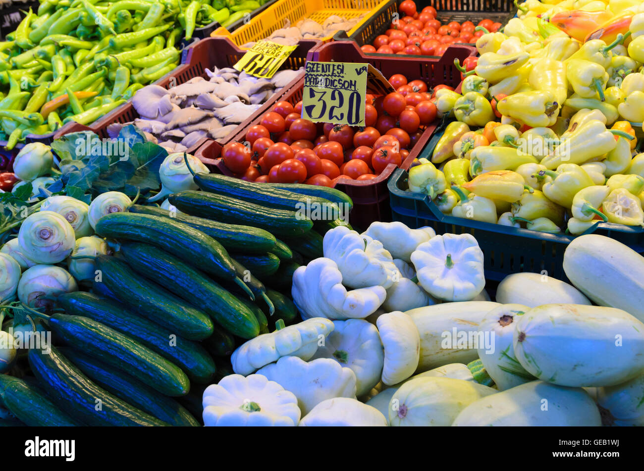 Vegetable market europe hi-res stock photography and images - Alamy