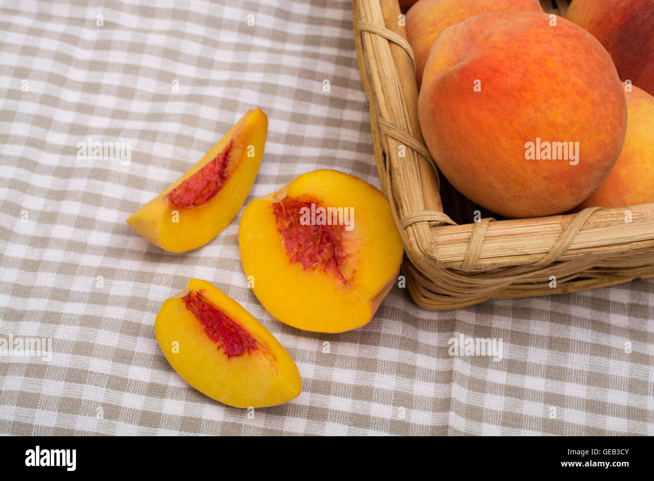 Peach fruit hi-res stock photography and images - Alamy