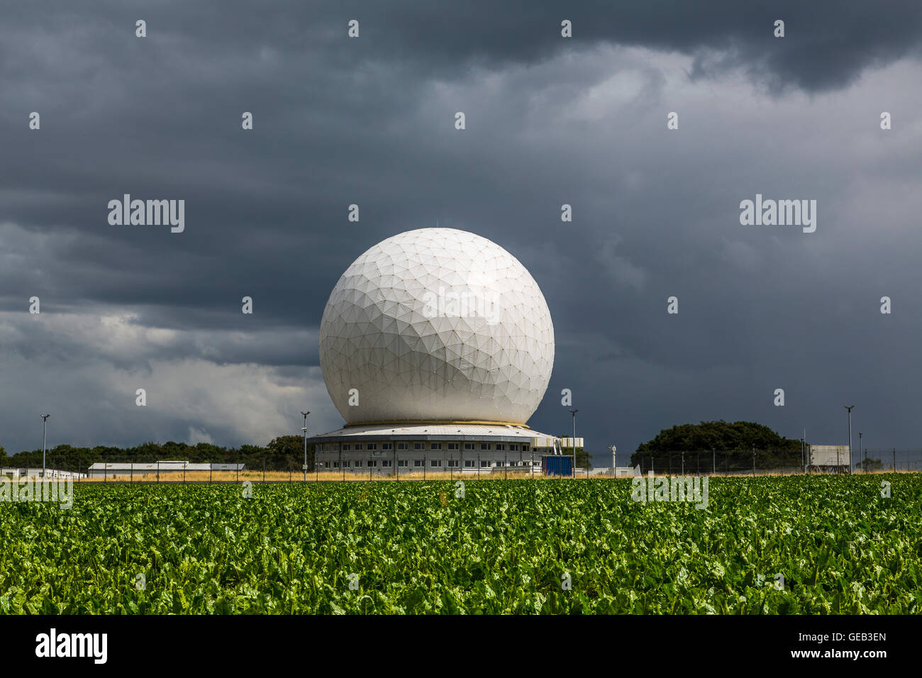 Radar facility at the Fraunhofer Institute for Communication ...