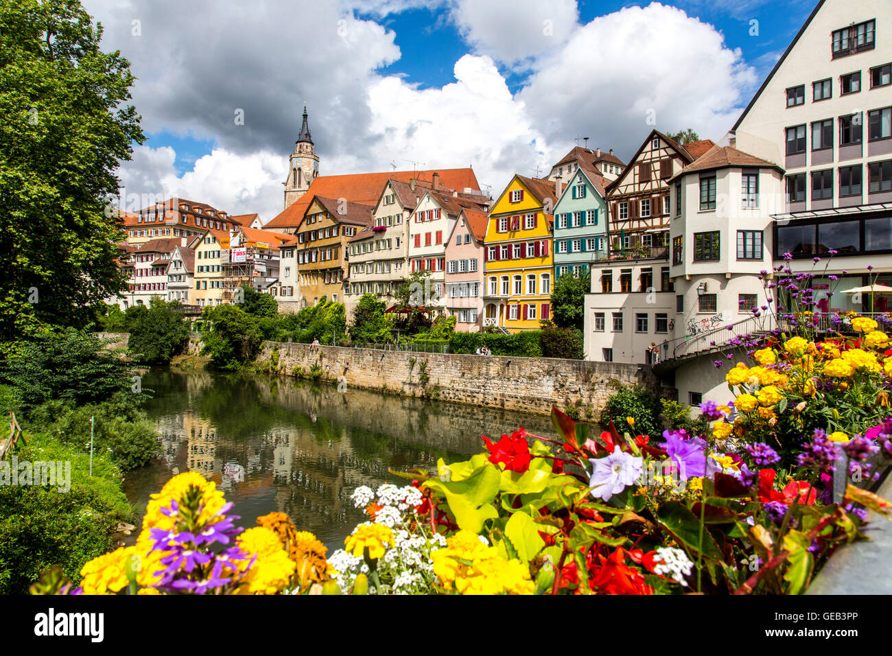 Old Town skyline of Tübingen, Neckar front with Collegiate Church ...