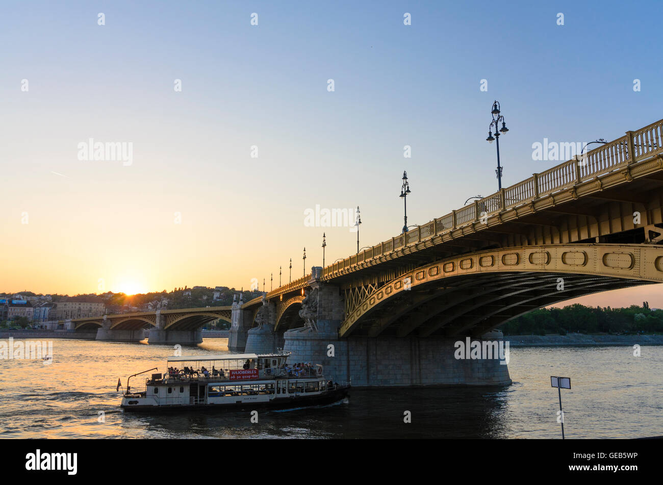 Margaret bridge hi-res stock photography and images - Alamy