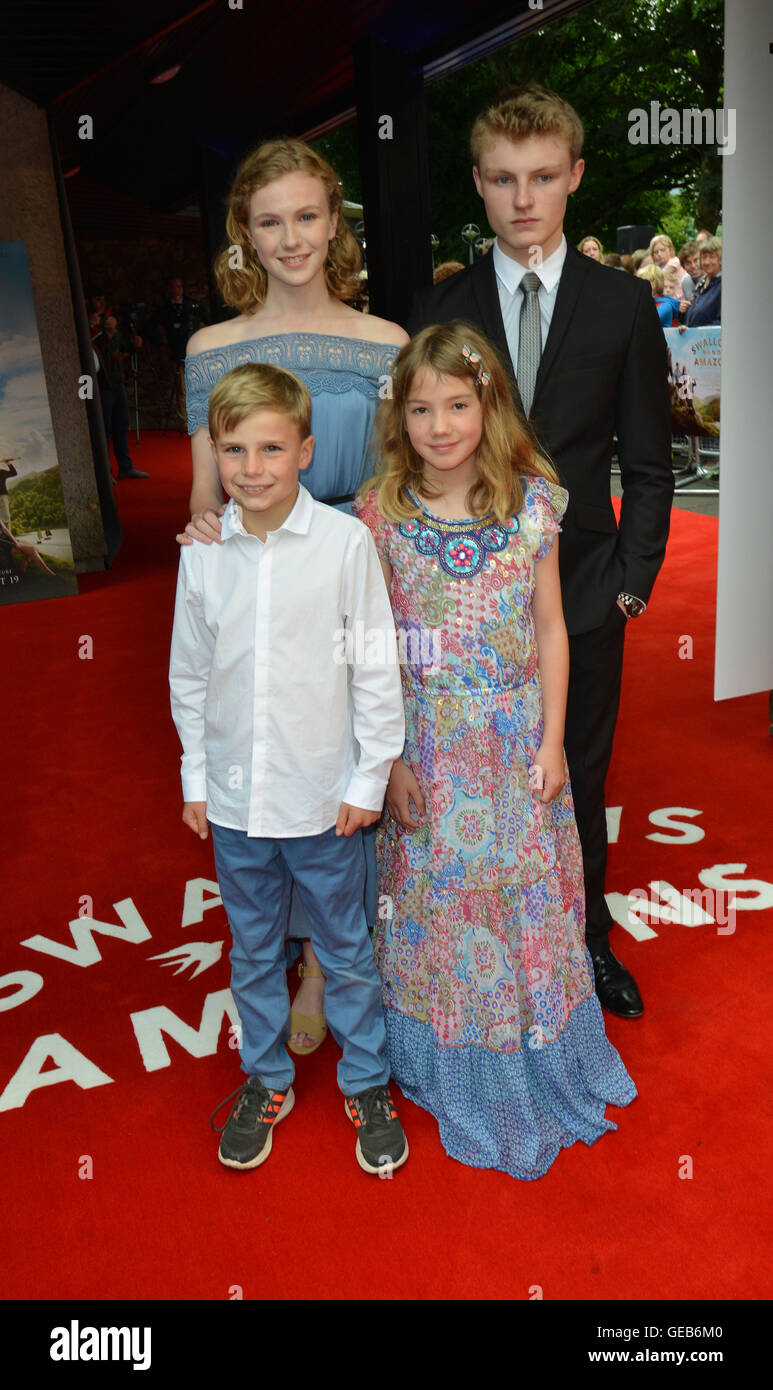 Orla Hill (left back) Bobby McCulloch (left front) Teddie Malleson ...