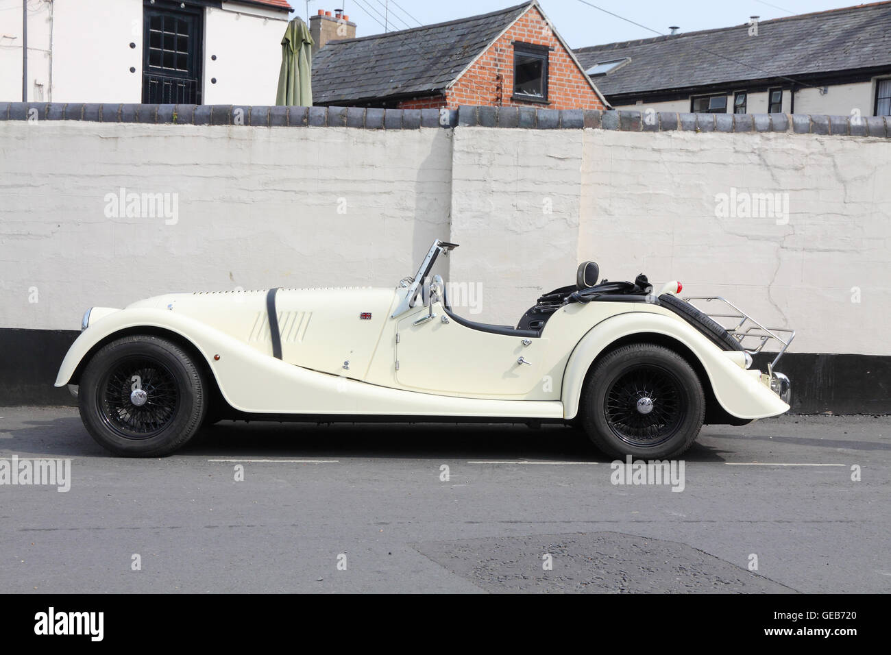 Plus4 hi-res stock photography and images - Alamy