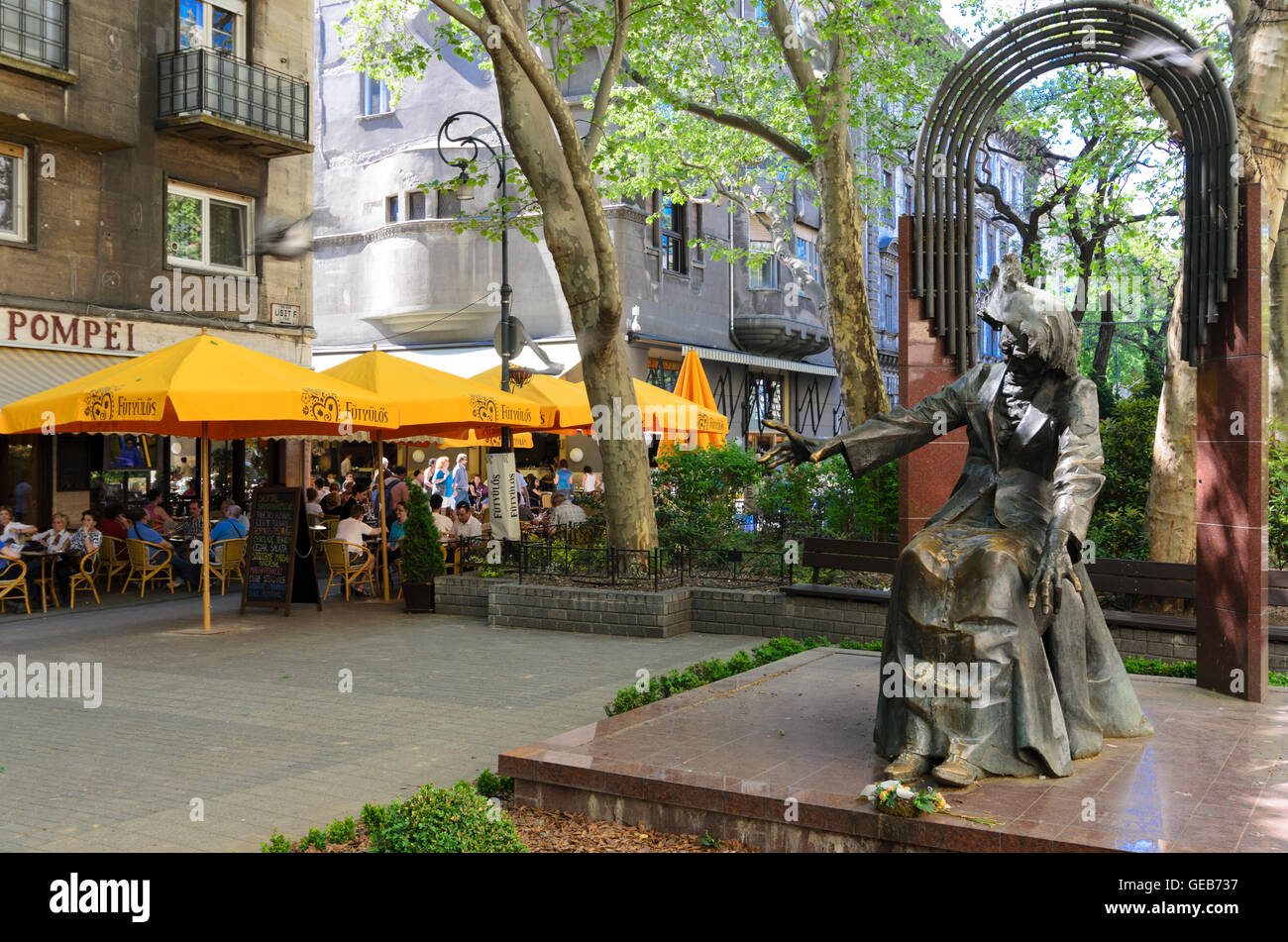 Budapest: Franz Liszt sculpture on square Liszt Ferenc ter, Hungary ...