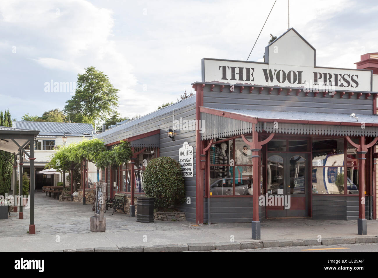 The Wool Press boutique, Arrowtown, New Zealand Stock Photo - Alamy
