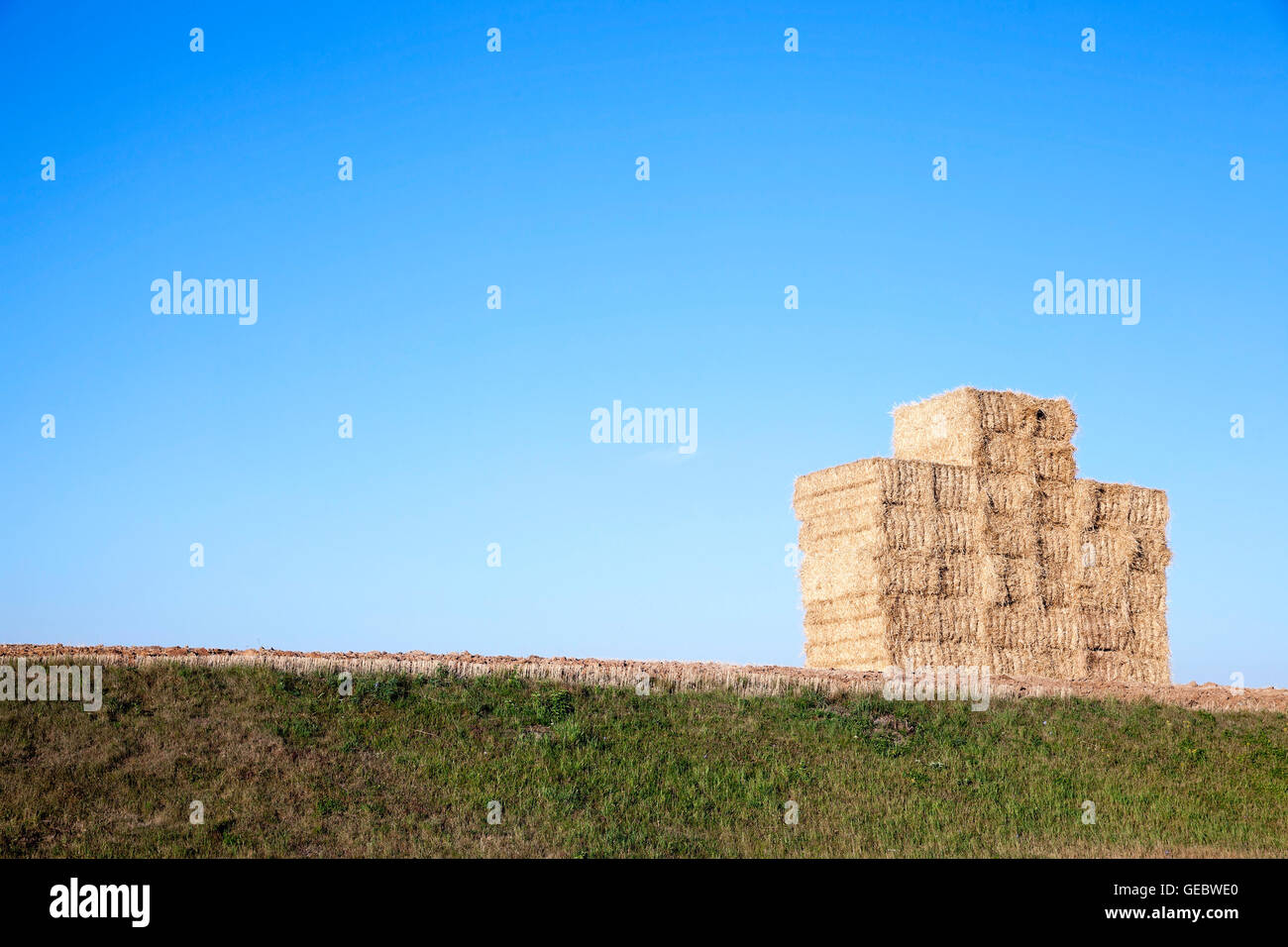 Rick of straw hi-res stock photography and images - Alamy