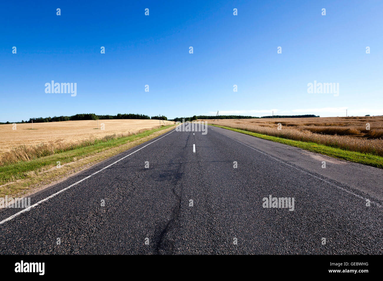 small country road Stock Photo - Alamy