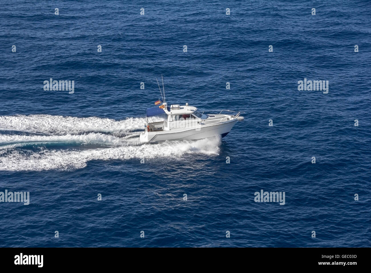 Trail on sea surface behind of speed boats Stock Photo - Alamy