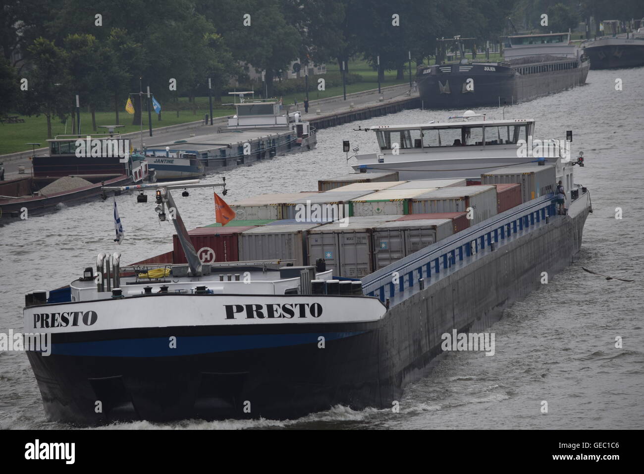 Container barge hi-res stock photography and images - Alamy