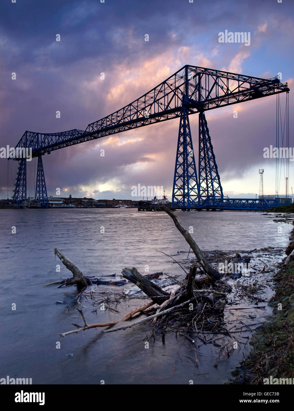 A storm passes over the iconic Transporter Bridge over the river Tees ...