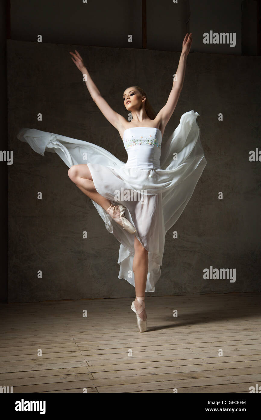 Ballerina dress ballet dance hi-res stock photography and images - Alamy