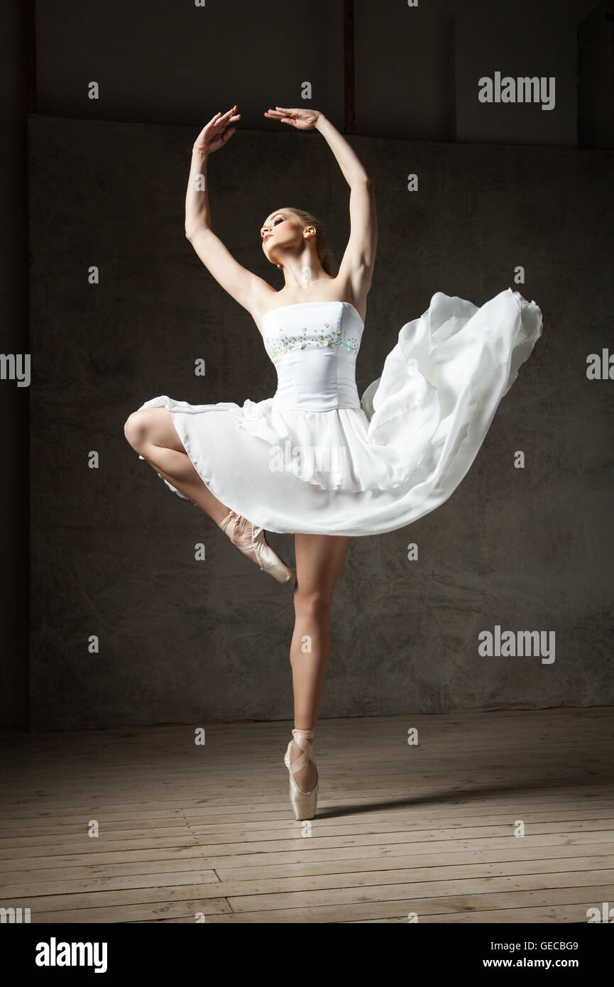 Ballerina dress ballet dance hi-res stock photography and images - Alamy