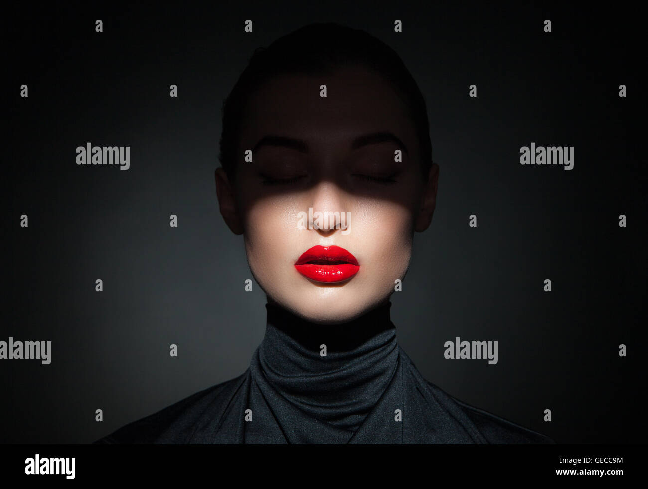 Half shadow portrait hi-res stock photography and images - Alamy