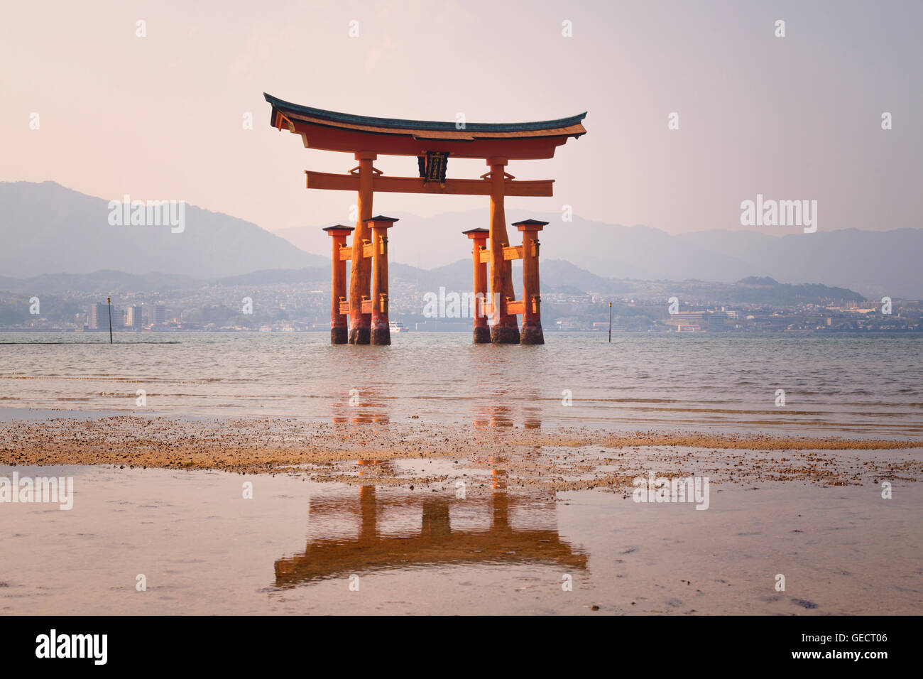 The floating torii gate of Itsukushima Shrine, Japan Stock Photo - Alamy