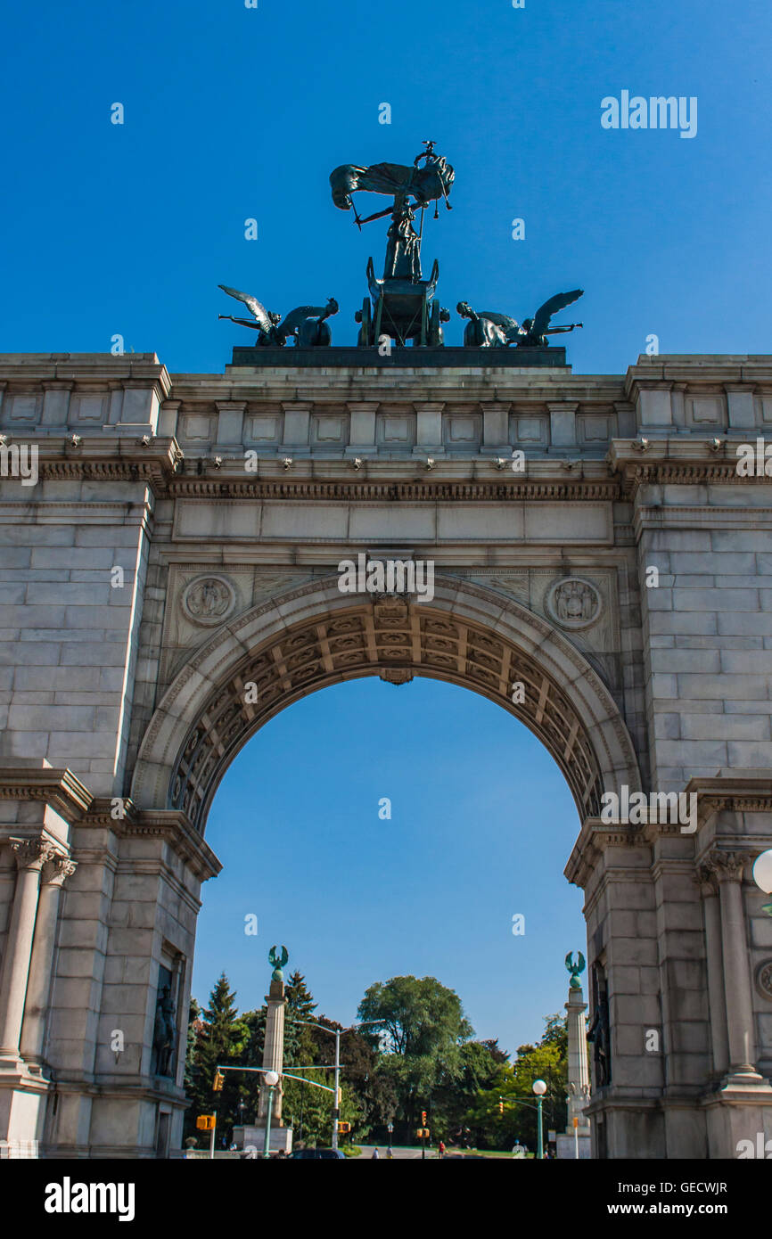Soldiers and sailors memorial arch hi-res stock photography and images ...