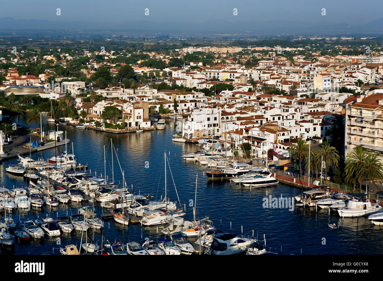 Empuriabrava spain hi-res stock photography and images - Alamy