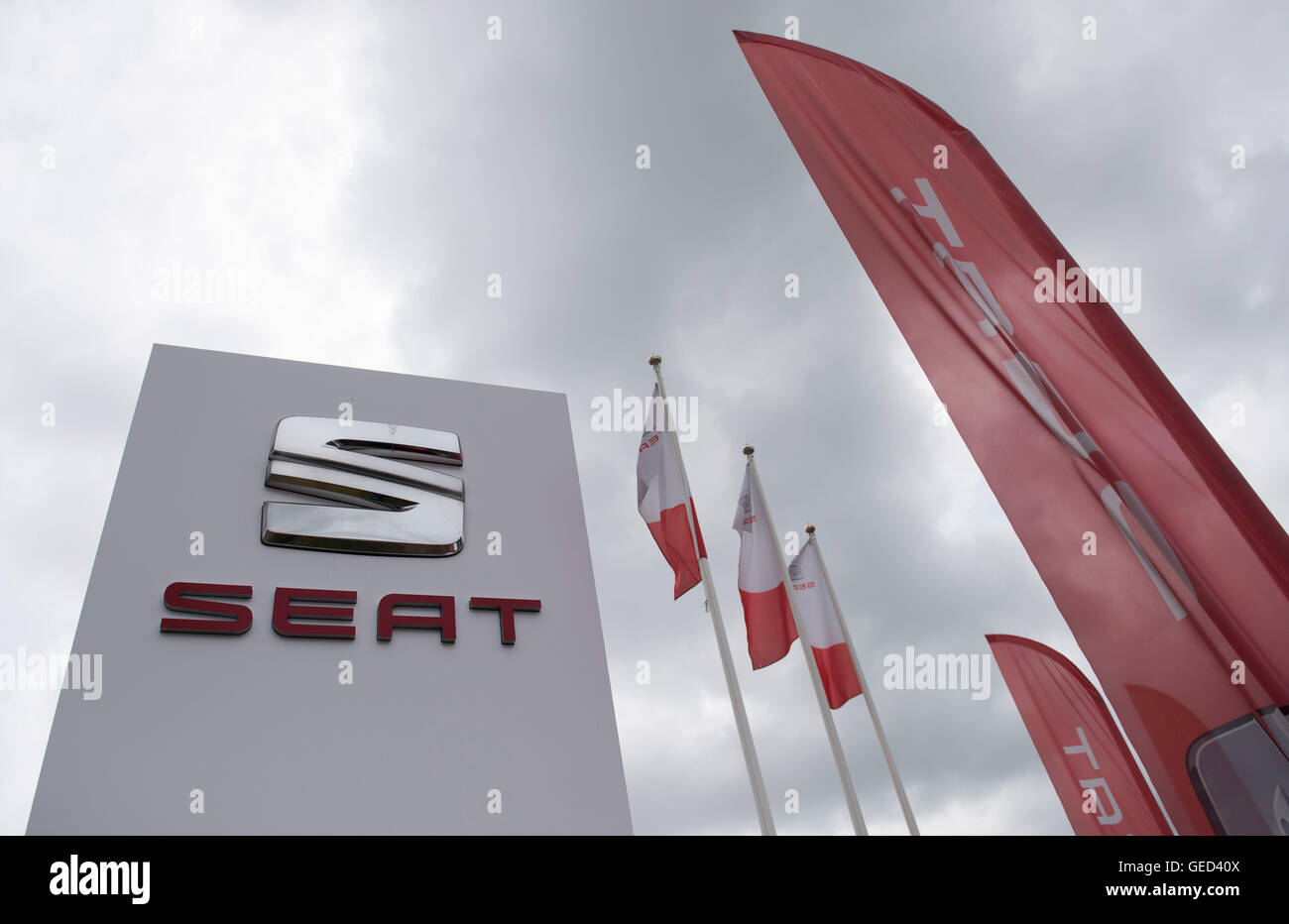 SEAT car garage showroom and forecourt Stock Photo - Alamy