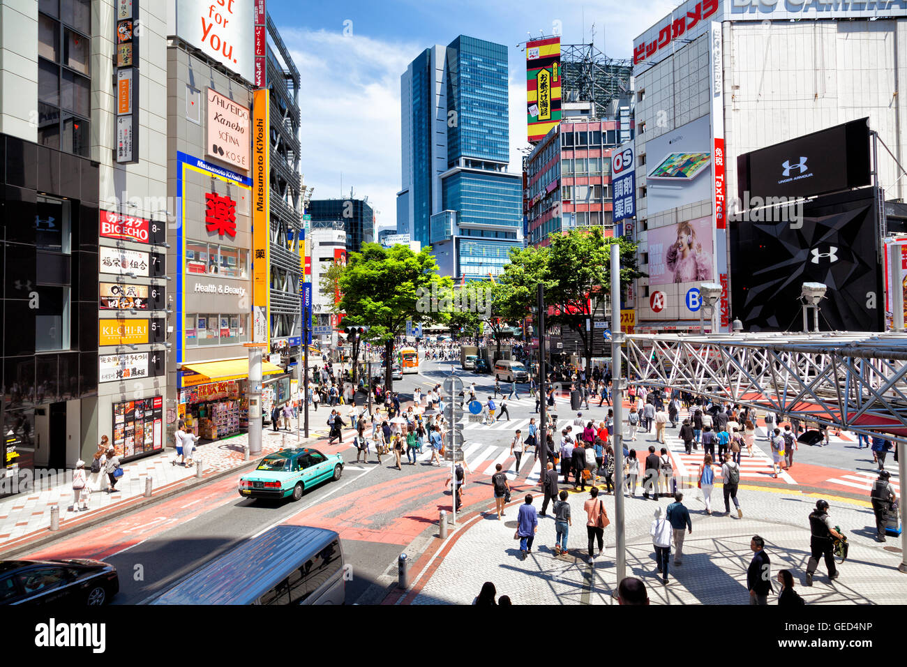 Shibuya railway station hi-res stock photography and images - Alamy