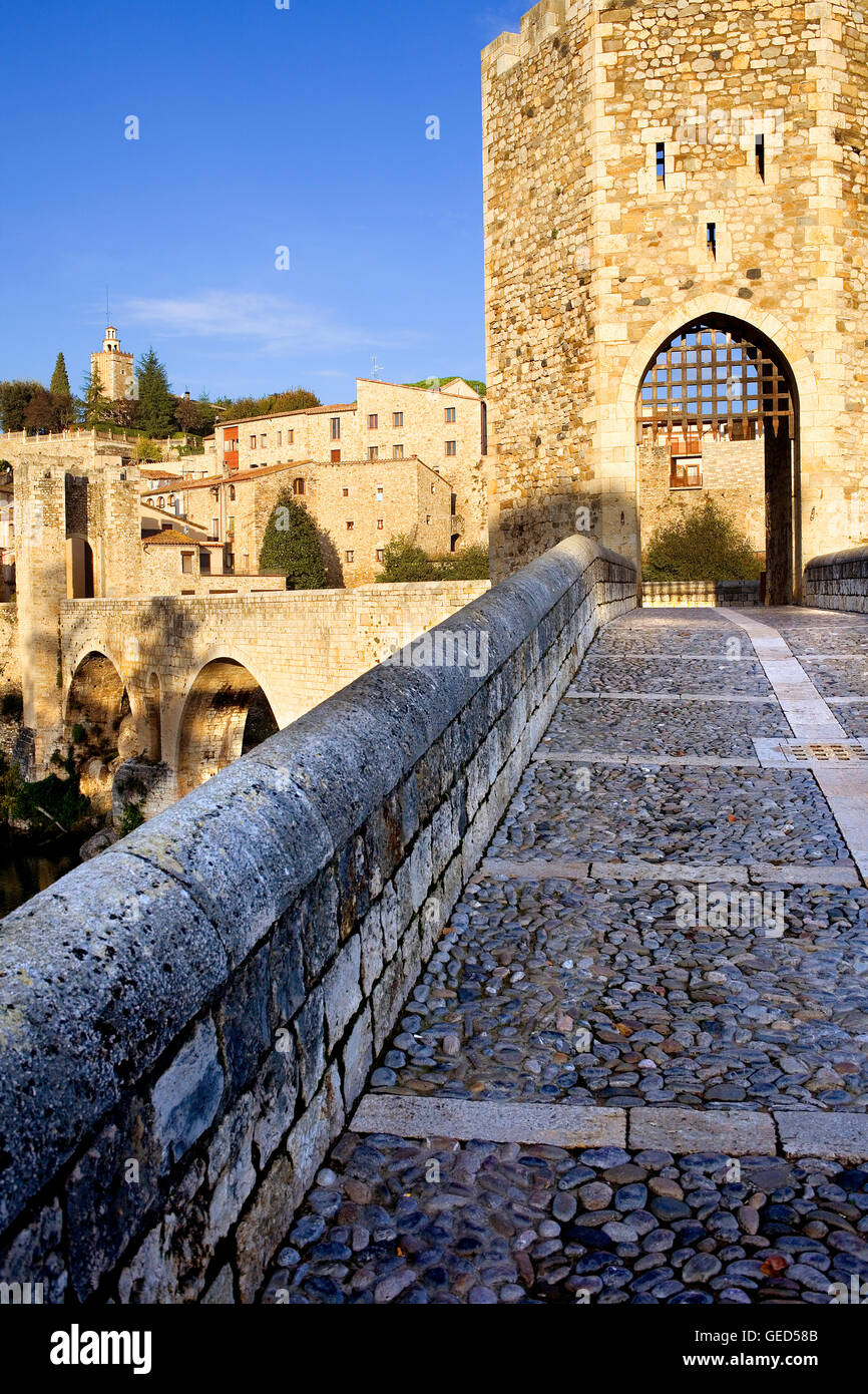 Medieval Bridge -11st Century, Besalú, La Garrotxa, Girona, Spain Stock ...