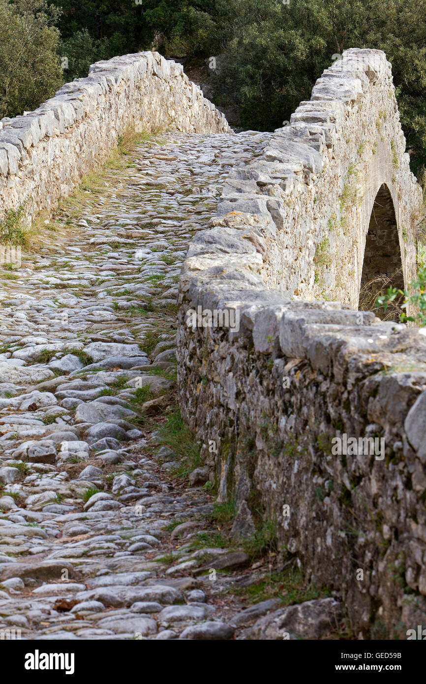 Llierca Bridge over Llierca River - 14th Century -, between Sadernes ...