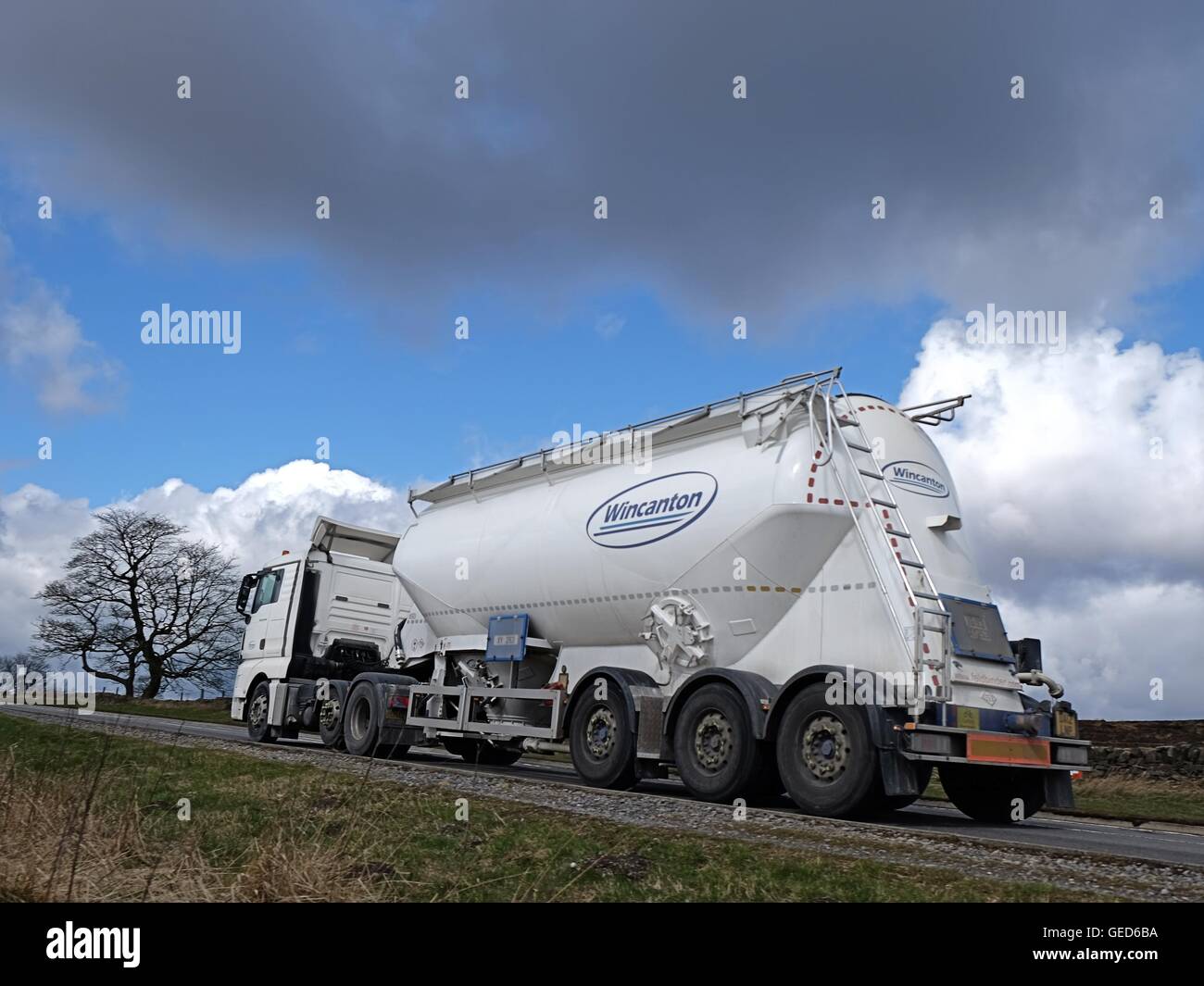Wincanton lorry hi-res stock photography and images - Alamy