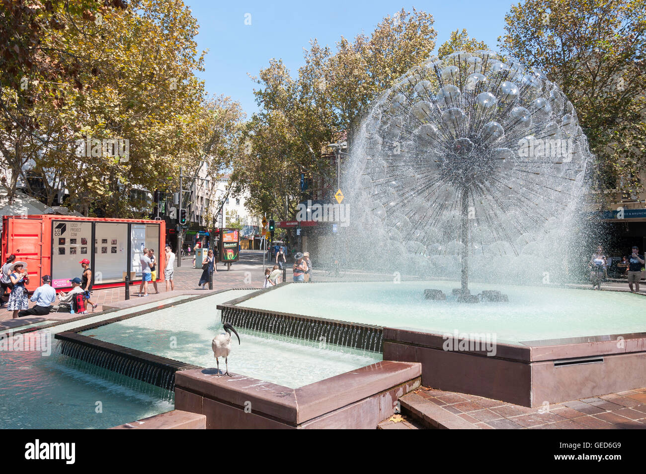 Sydney Kings Cross Fountain Stock Photos & Sydney Kings Cross Fountain ...